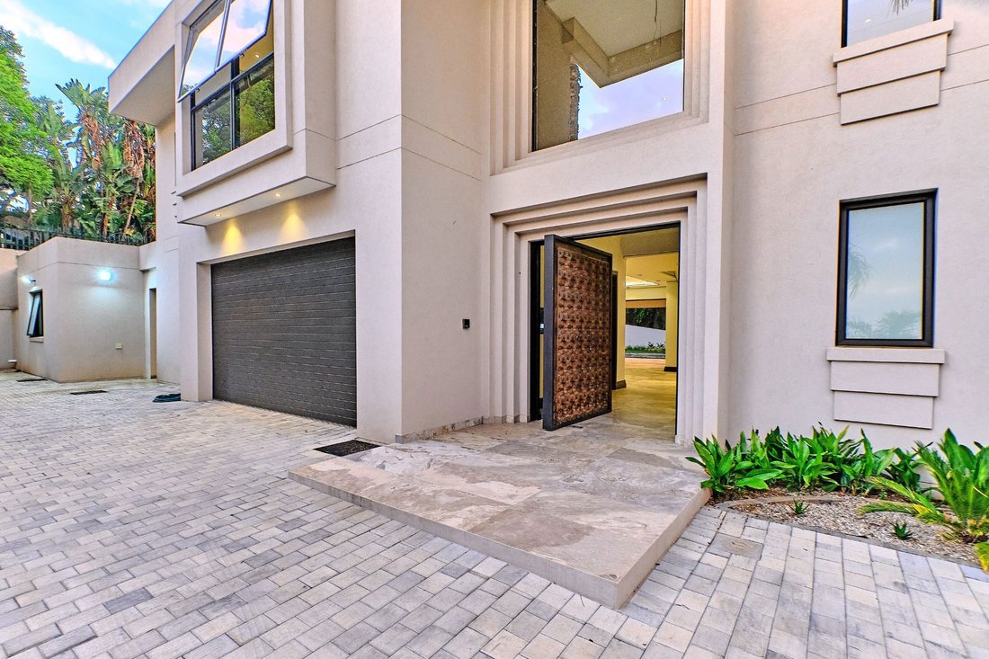 Luxurious Modern Home With Spectacular In Johannesburg, Gauteng, South ...