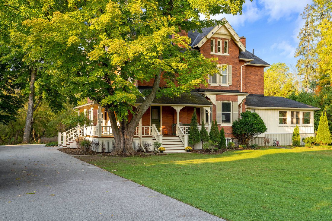 1890's Victorian Manor In Elmvale, Ontario, Canada For Sale (13709290)