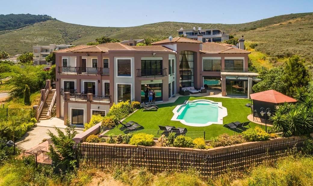 Majestic Tuscan Mansion Overlooking In Cape Town, Western Cape, South ...
