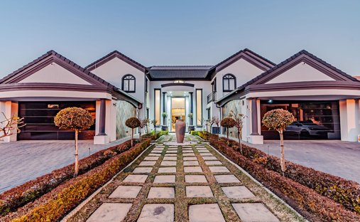 Luxury water view estates for sale in Blue Valley Golf Estate ...