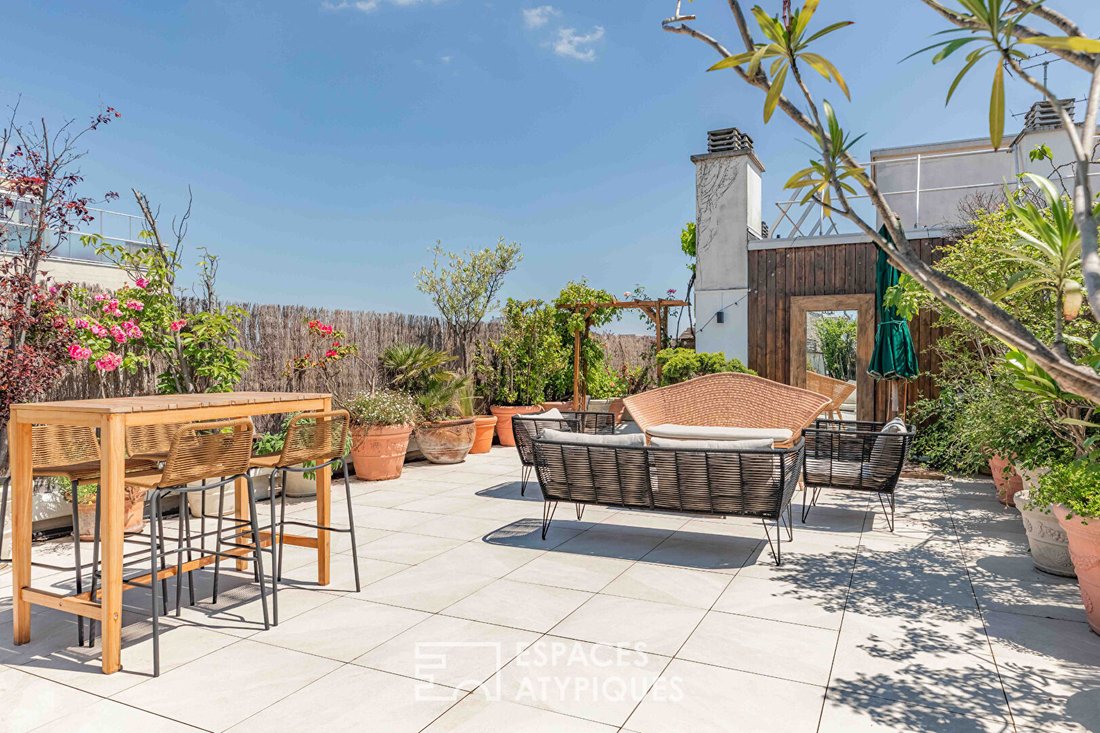 Penthouse With Large Terrace And Views Of Paris In Paris, île De France ...