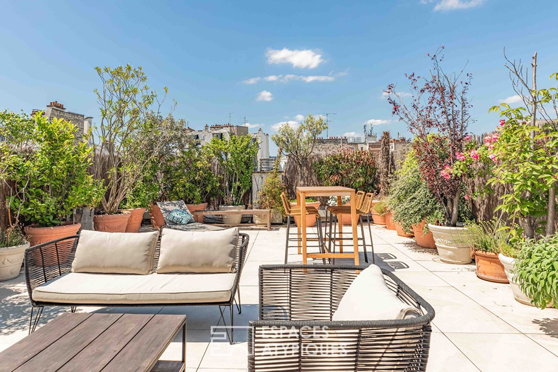 Penthouse With Large Terrace And Views Of Paris In Paris, île De France ...