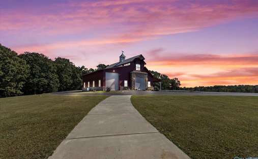 Luxury farm ranches for sale in Alabama, United States | JamesEdition
