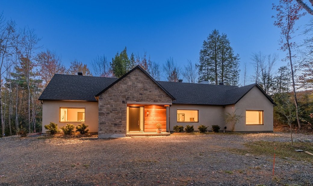 Austin, Eastern Townships In Austin, Quebec, Canada For Sale (14843652)