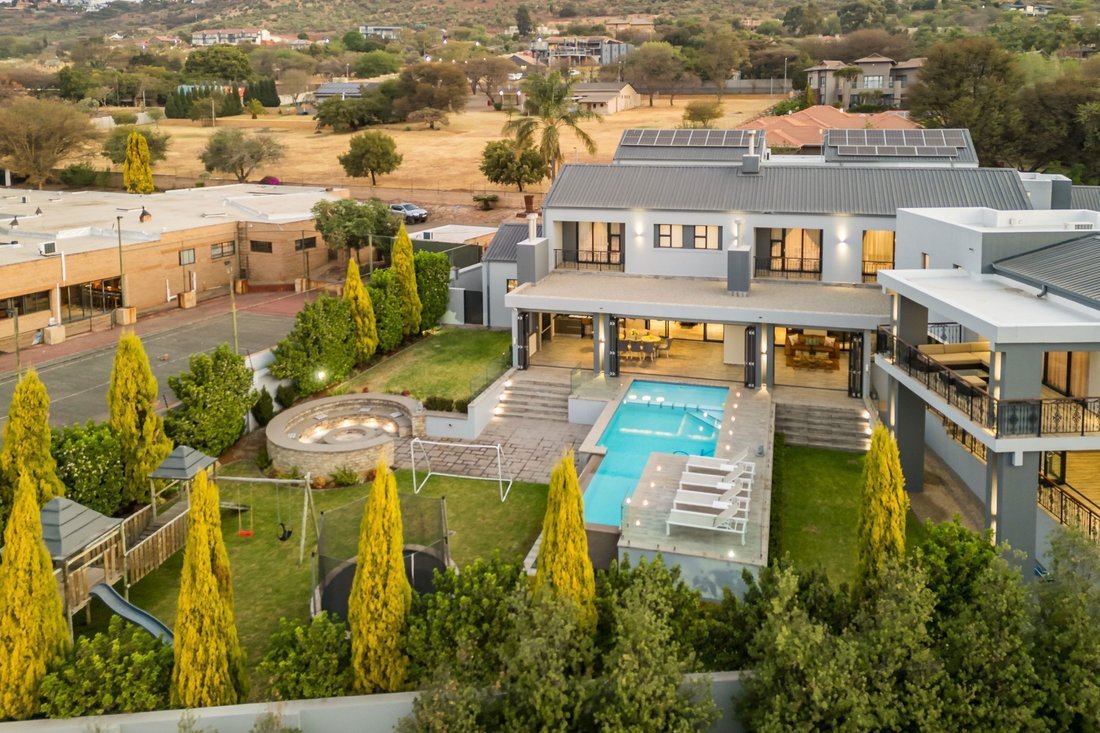 Bold Modern Architecture Combining In Roodepoort, Gauteng, South Africa ...