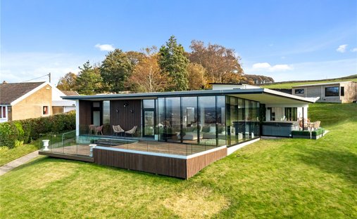 Luxury homes with garden for sale in Cliviger, England, United Kingdom ...