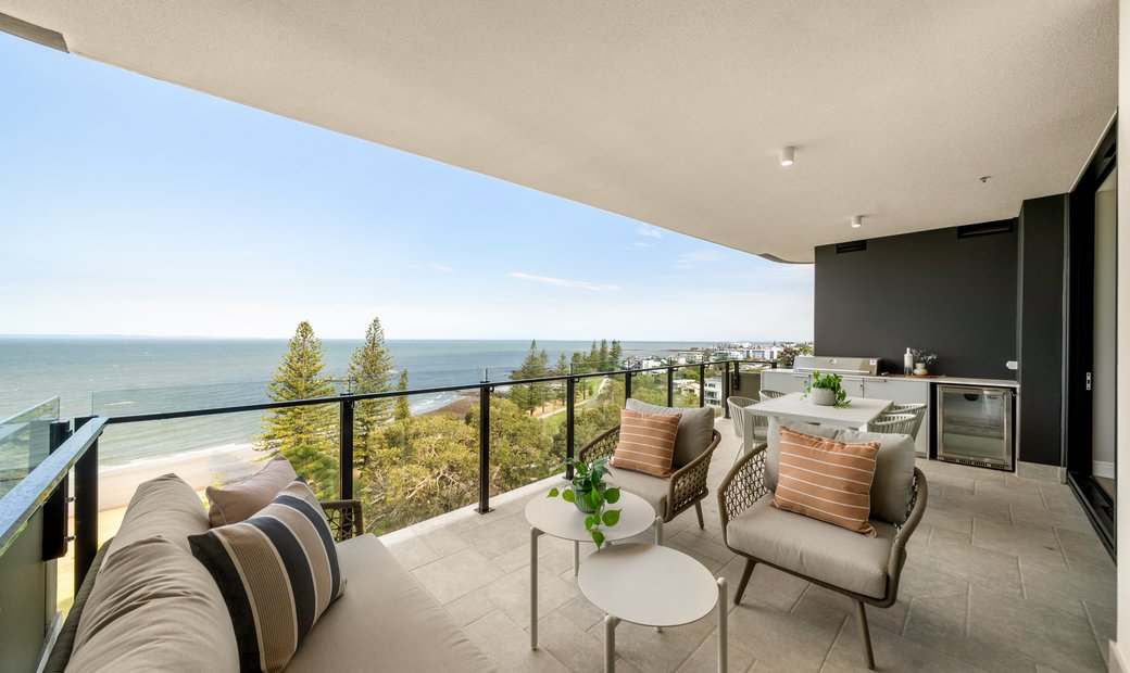 Incredible Apartment In Sought After In Scarborough, Queensland ...