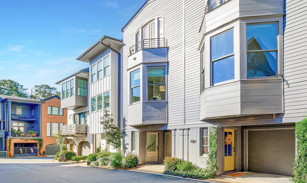Stunning European Inspired Townhome In The In Atlanta, Georgia, United ...