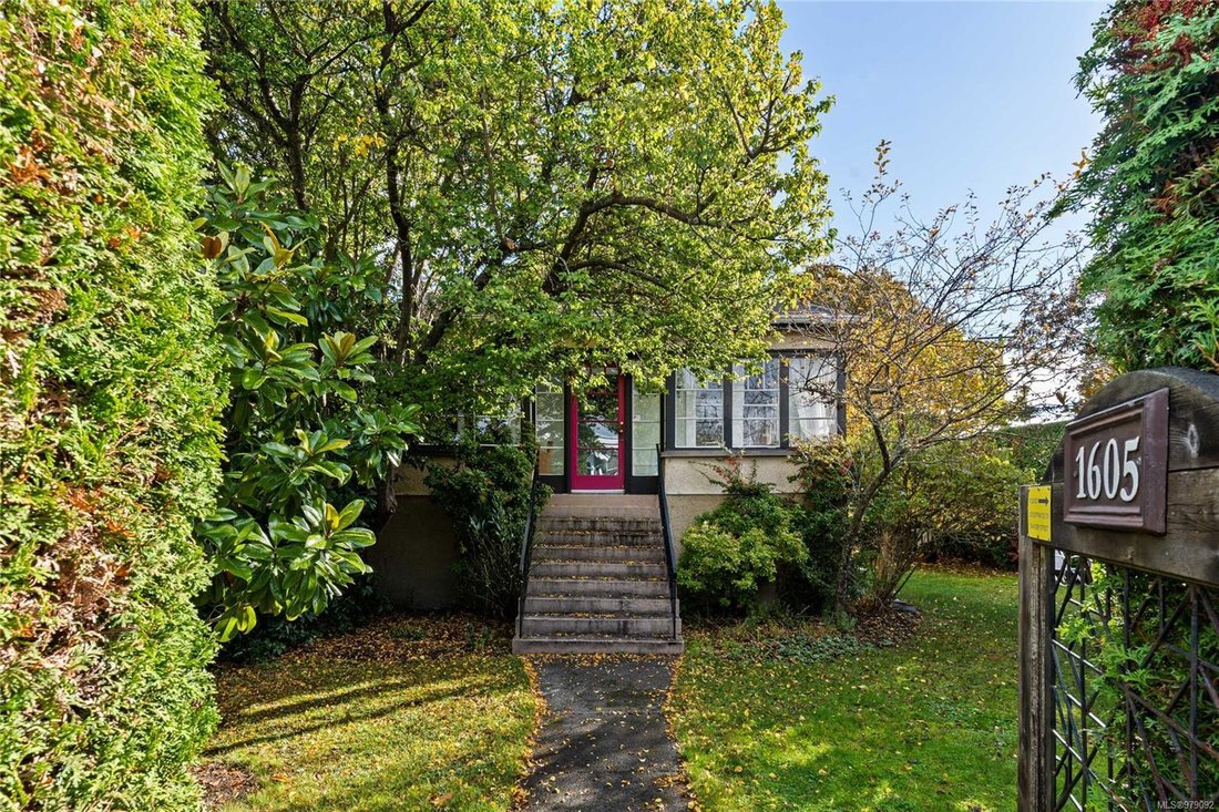 Charming Oak Bay Character Home, In Oak Bay, British Columbia, Canada ...