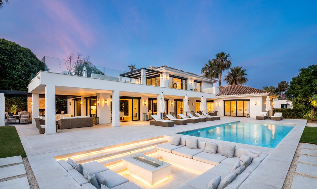 Classy Frontline Golf Villa In Nueva In Nueva Andalucia, Marbella ...