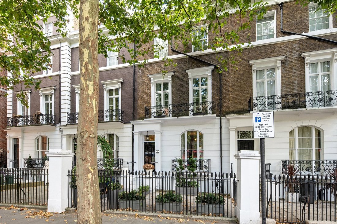 Newly Refurbished Grade Ii Listed Townhouse In London, England, United ...