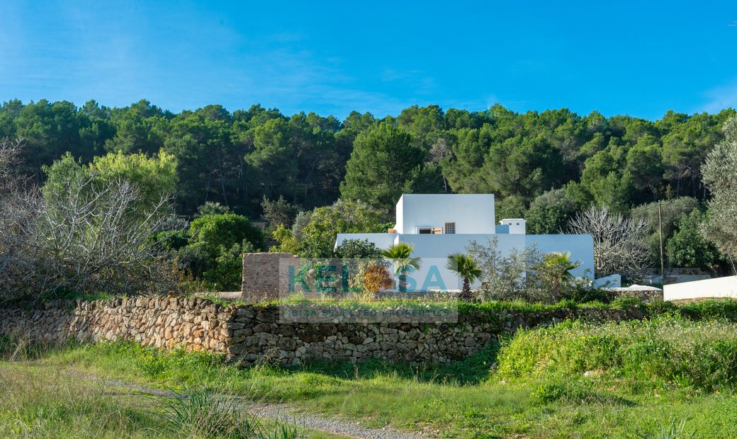 Traditional Finca Reformed By Famous In San Rafael, Balearic Islands ...
