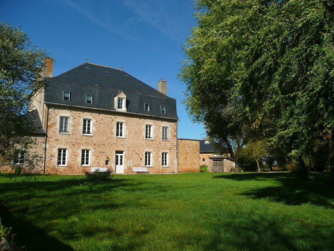 Restored Manor House With Large Converted In Causse Et Diège, Occitanie ...