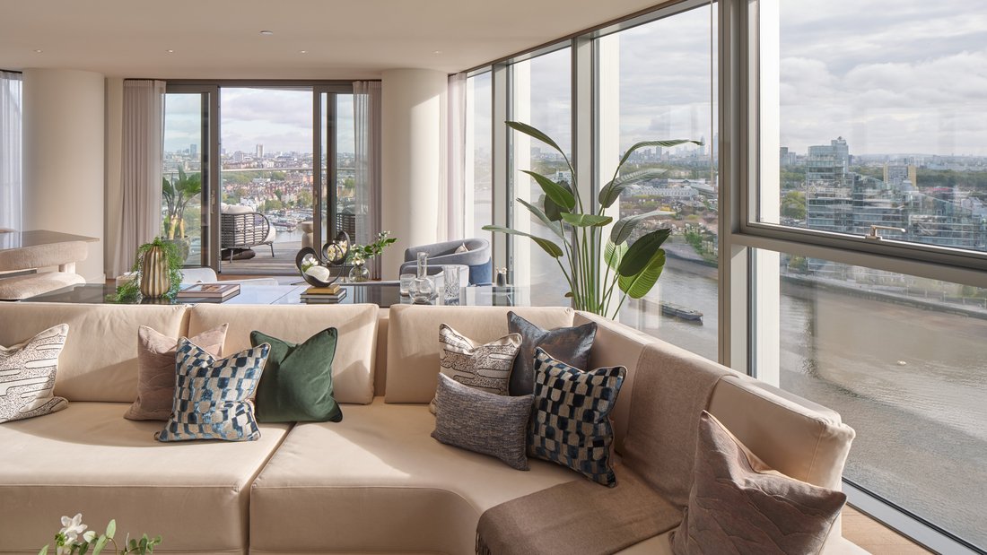 Luxury Chelsea Apartment On River In Chelsea Harbour, England, United ...
