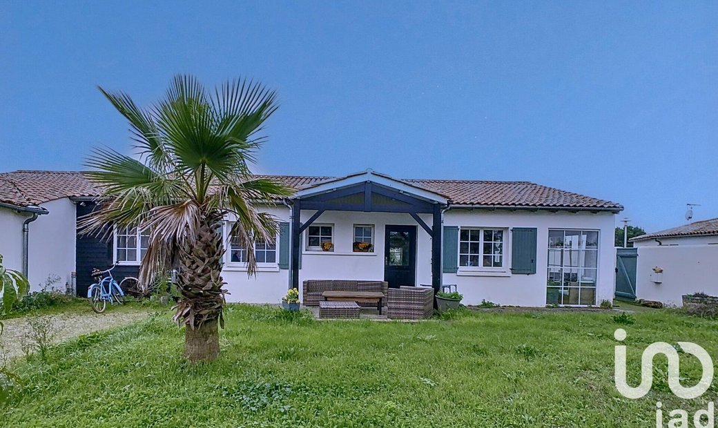 Vente Maison Traditionnelle 5 Pièces In Loix, Nouvelle Aquitaine ...