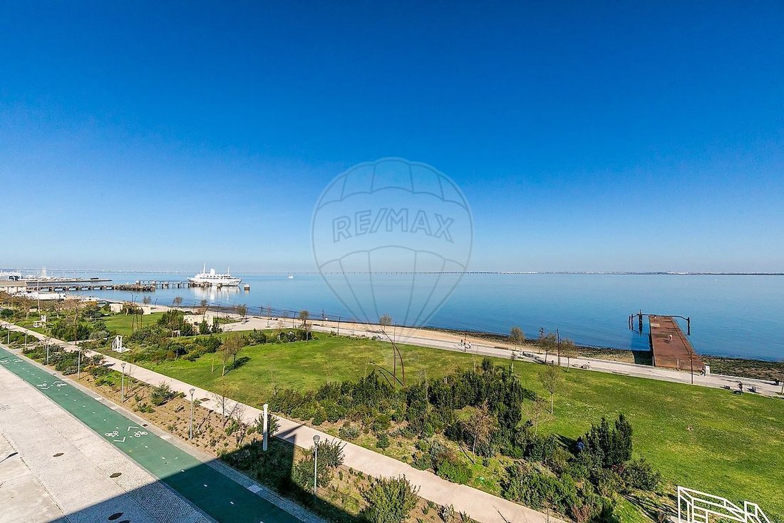 Penthouse T1 / River View / Terraces / Luxury / In Marvila, Lisbon ...