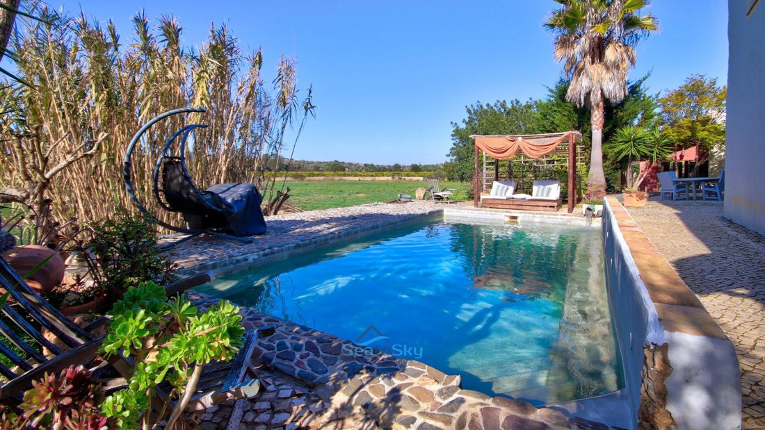 Beautiful Bohemian Farmhouse Located A Short Drive In Guia, Algarve ...
