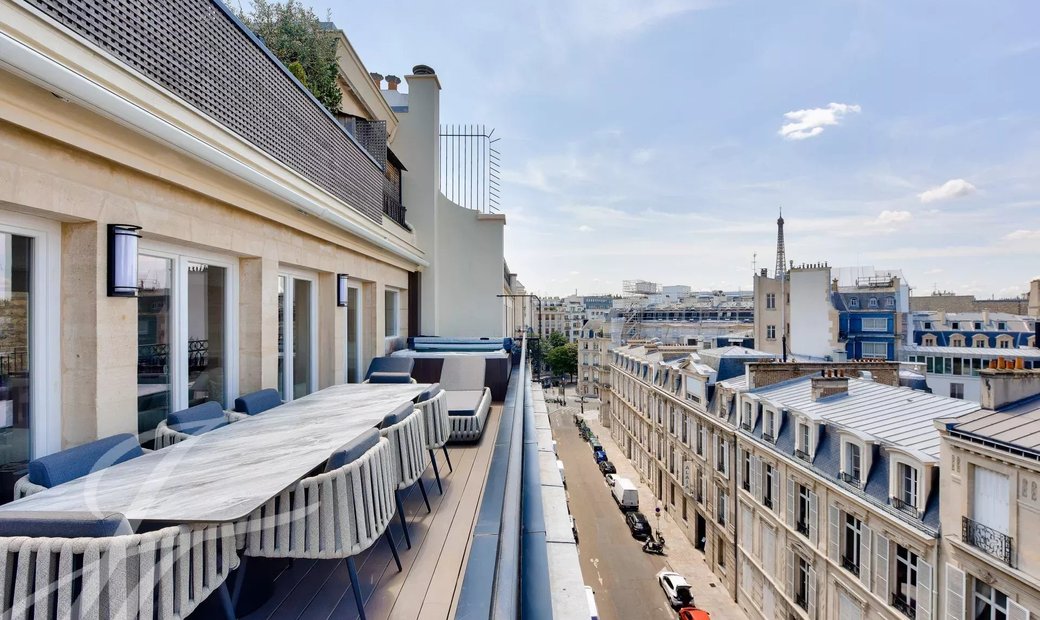 Golden Triangle Unique Turnkey With Eiffel In Paris, île De France ...