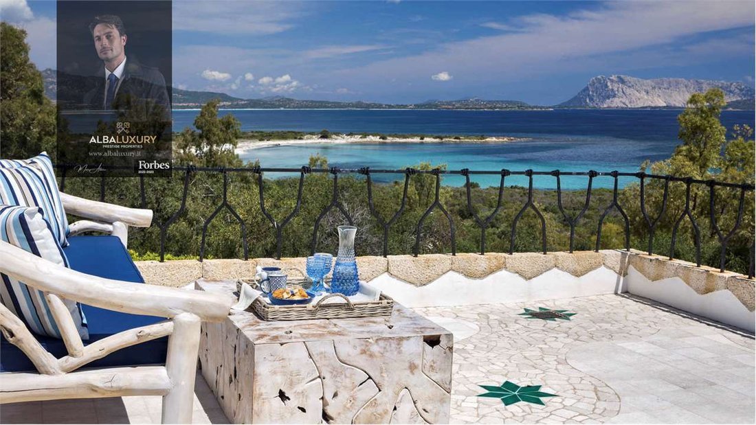 Importante Villa Sul Mare A San Teodoro In La Padula Sicca, Sardinia ...
