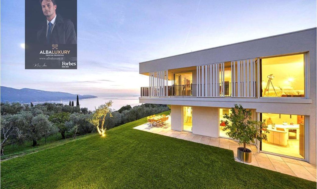 Esclusiva Villa Con Vista Sul Lago Di Garda In Oldesio, Lombardy, Italy ...