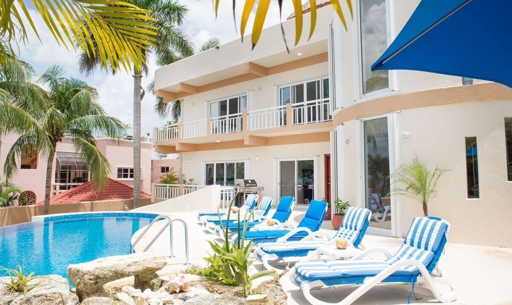Casa A Pasos Del Playa, Palapa Con Vista Al In Las Uvas, Quintana Roo ...