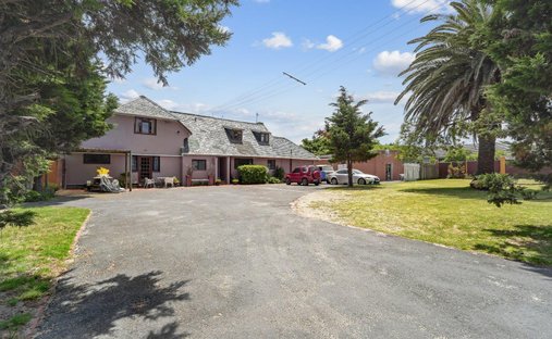 Luxury investment property houses for sale in Bothasig, Cape Town ...