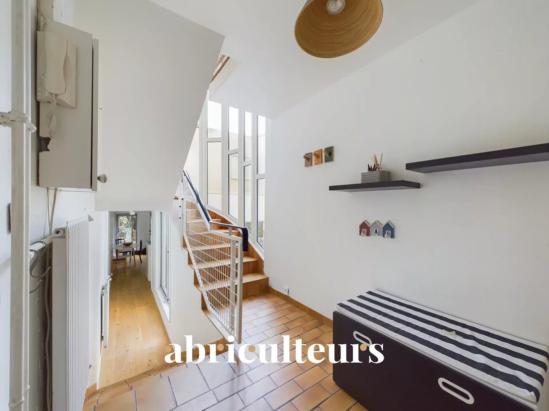4 Bedroom Triplex, 2 Outdoor Spaces, Garage In Nanterre, île De France ...
