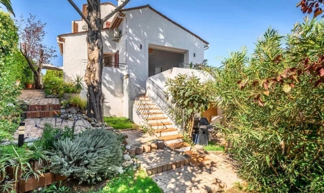 Pretty Villa On The Heights Of In Nice, Provence Alpes Côte D'azur ...