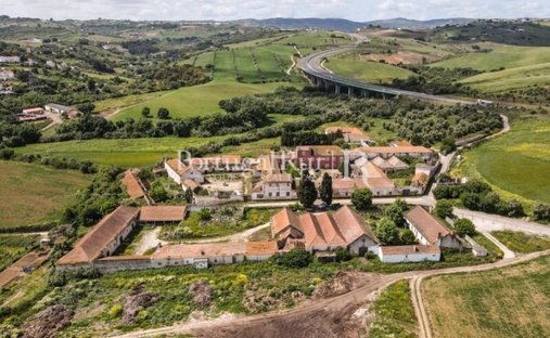 Luxury equestrian homes for sale in Castanheira do Ribatejo e ...