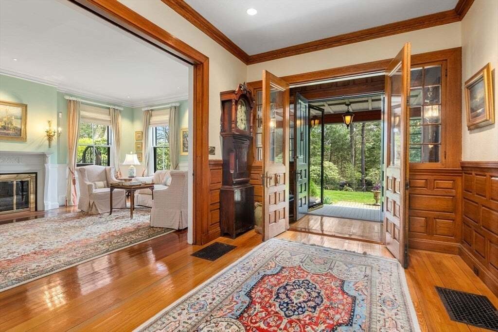 10 Bedrooms Single Family Detached In Weston, Massachusetts, United ...