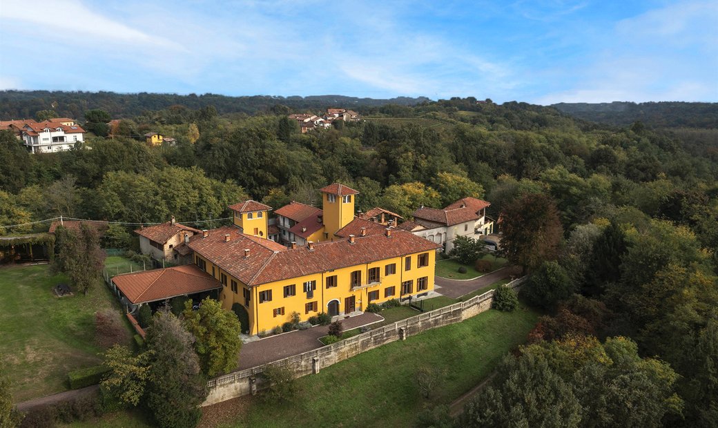 Estate With Extensive Grounds And Spectacular In Province Of Biella ...