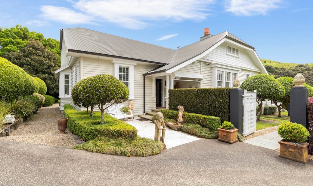 Extraordinary Lifestyle Property In Helensville, Auckland, New Zealand ...