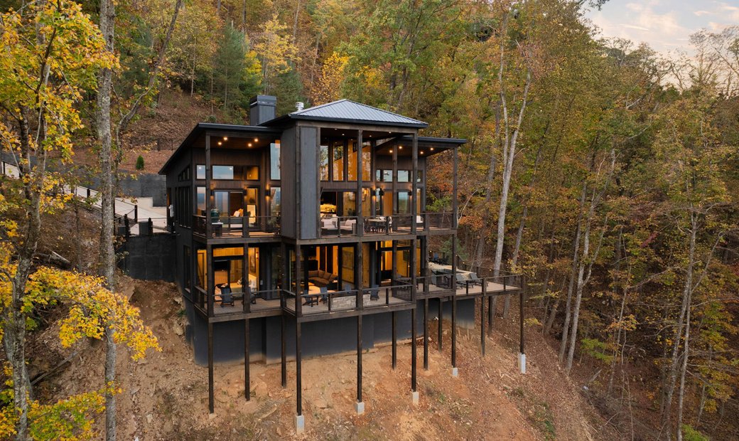 Chalet Rustique Contemporain Flambant Neuf Dans Blue Ridge, Géorgie ...