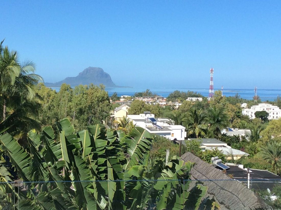 Beautiful Architect Designed In Tamarin, Rivière Noire District ...