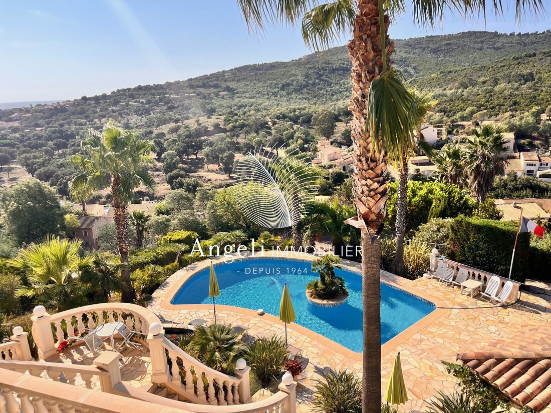 Sea View Villa In Roquebrune Sur Argens, Provence Alpes Côte D'azur ...