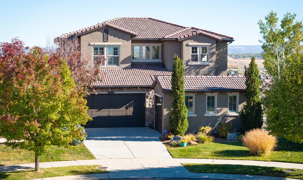 Stunning Cardel Home On An Elevated Lot In In Lakewood, Colorado ...