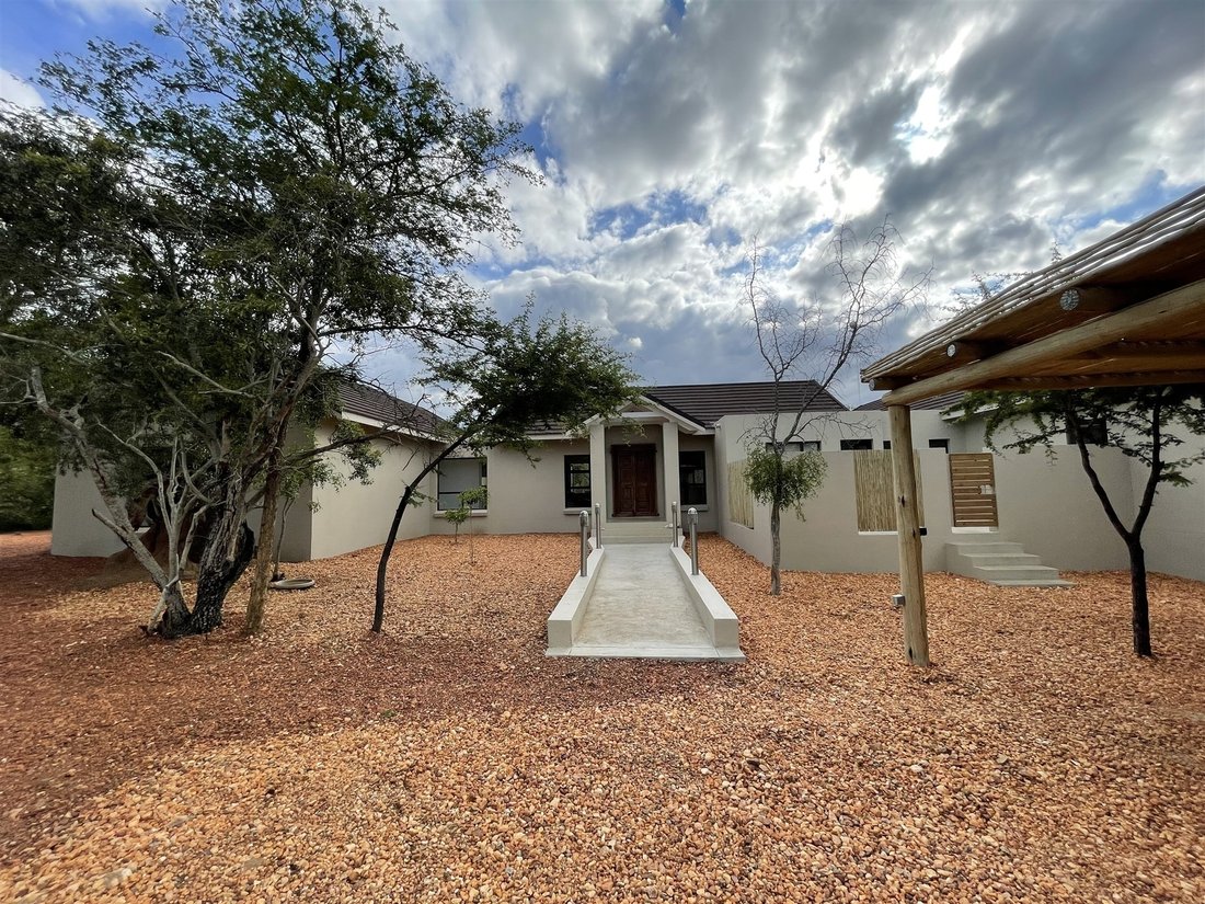 5 Bedroom Home For Sale In Moditlo Estate In Hoedspruit, Limpopo, South ...