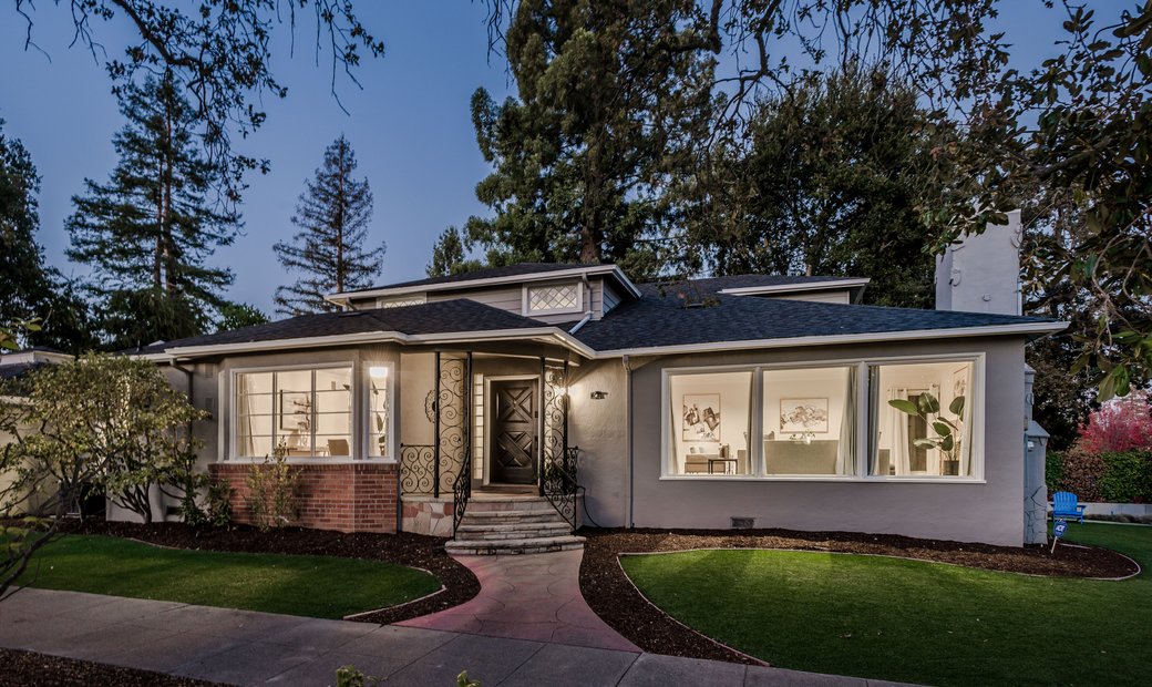 Beautifully Updated Home In In Emerald Hills, California, United States ...