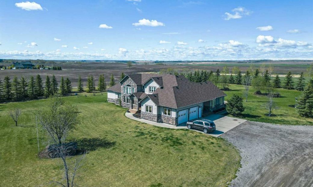 Executive Retreat On 148 Acres In Bowden, Alberta, Canada For Sale ...