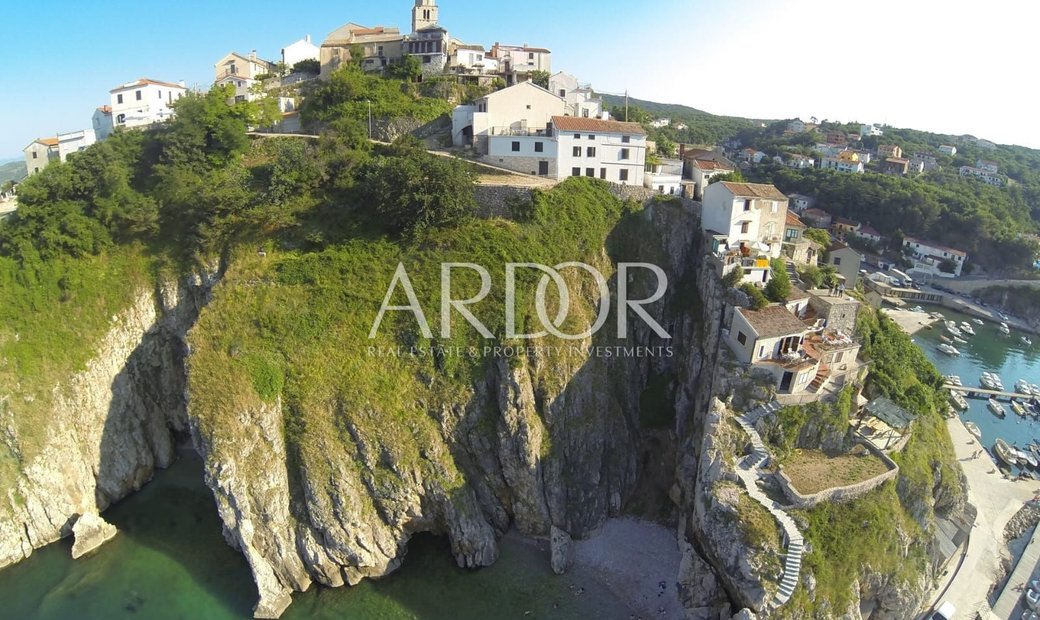 House Vrbnik, 80m2 In Vrbnik, Croatia For Sale (14888926)