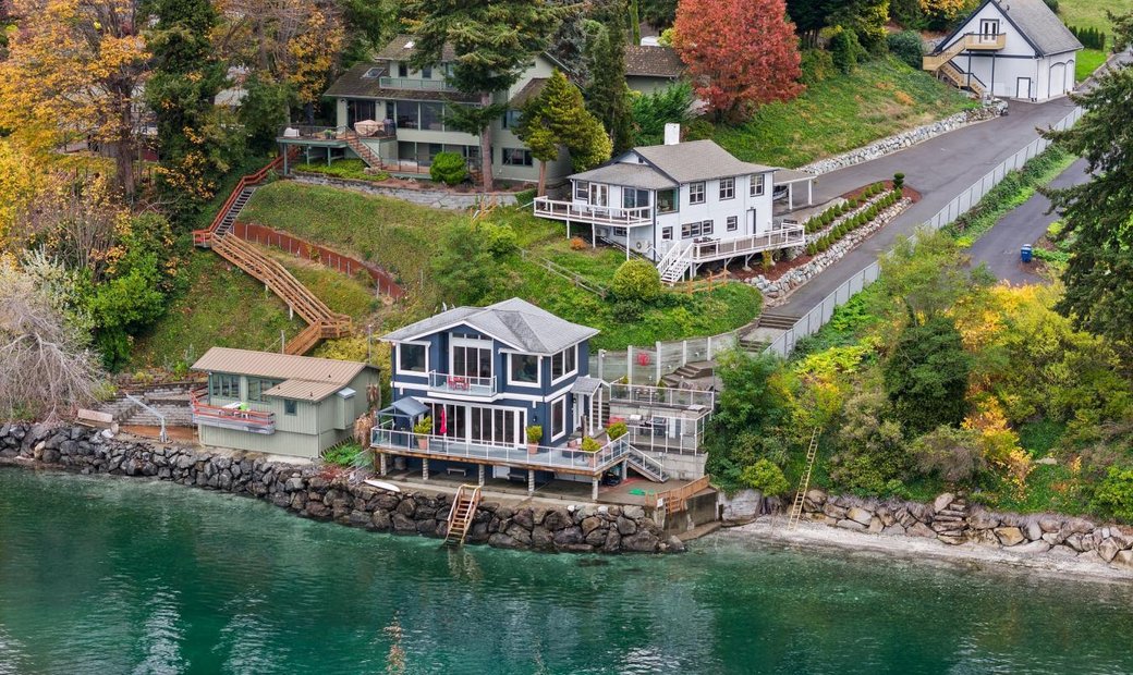 Puget Sound Waterfront Living In Des In Des Moines, Washington, United ...