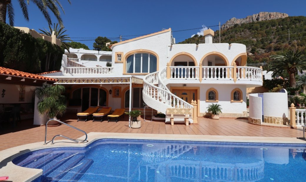Beautiful Traditional House With Sea Views In Calp, Valencian Community ...