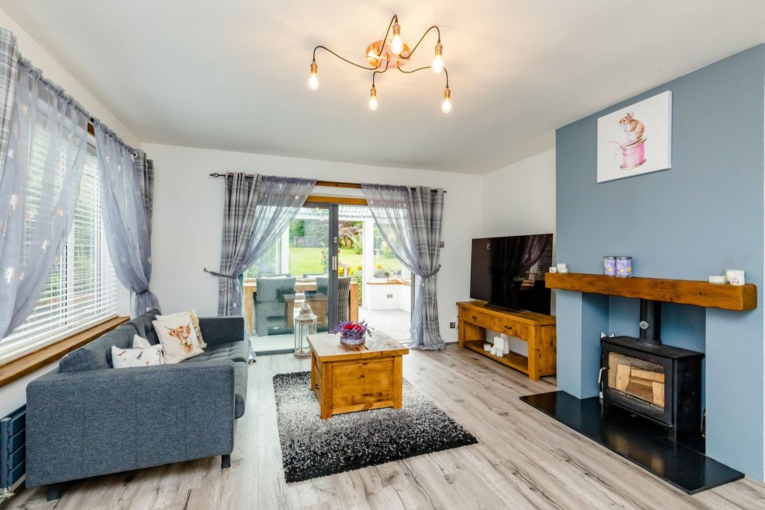 Bungalow Henfield In Small Dole, England, United Kingdom For Sale ...