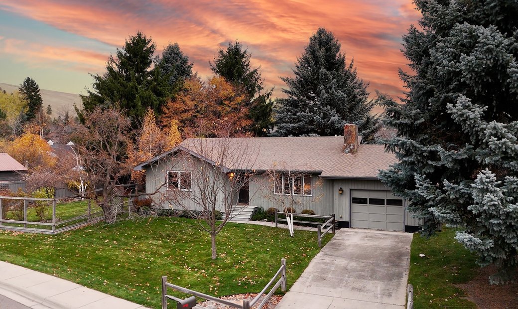 Fully Remodeled Rattlesnake Home In Missoula, Montana, United States ...