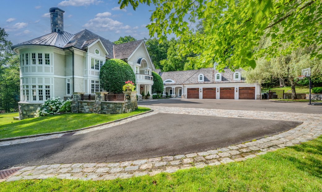 Luxurious Back Country Estate In Greenwich, Connecticut, United States ...