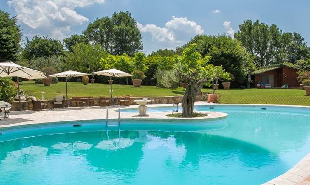 Villa Arezzo In Puglia, Tuscany, Italy For Sale (14907053)