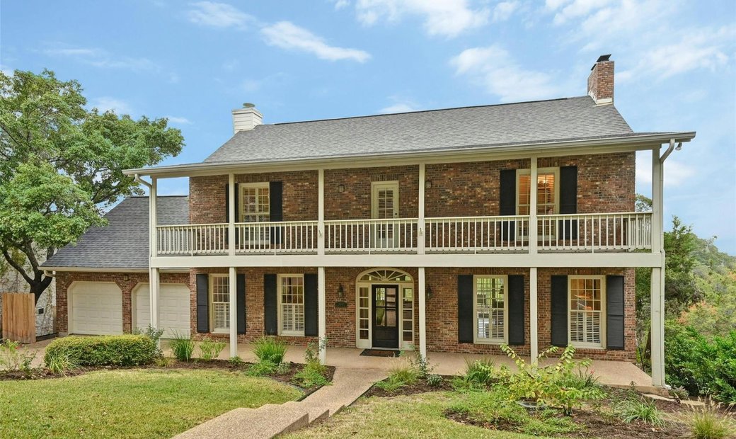 Colonial Style Home On A Quiet Cul De Sac In Austin, Texas, United ...