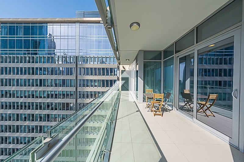 01 Layout | Vacant | Difc View | Middle In Dubai, Dubai, United Arab ...