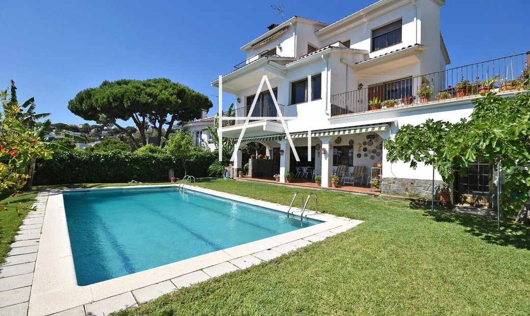 Teià Villa In Teyá, Catalonia, Spain For Sale (14905918)