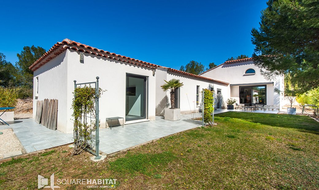 Villa De Type Contemporaine In Ventabren, Provence Alpes Côte D'azur ...